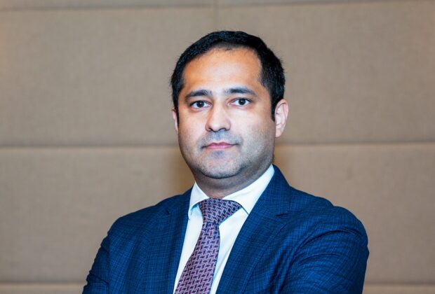 The hybrid org chart: when AI agents start organizing structures of ...